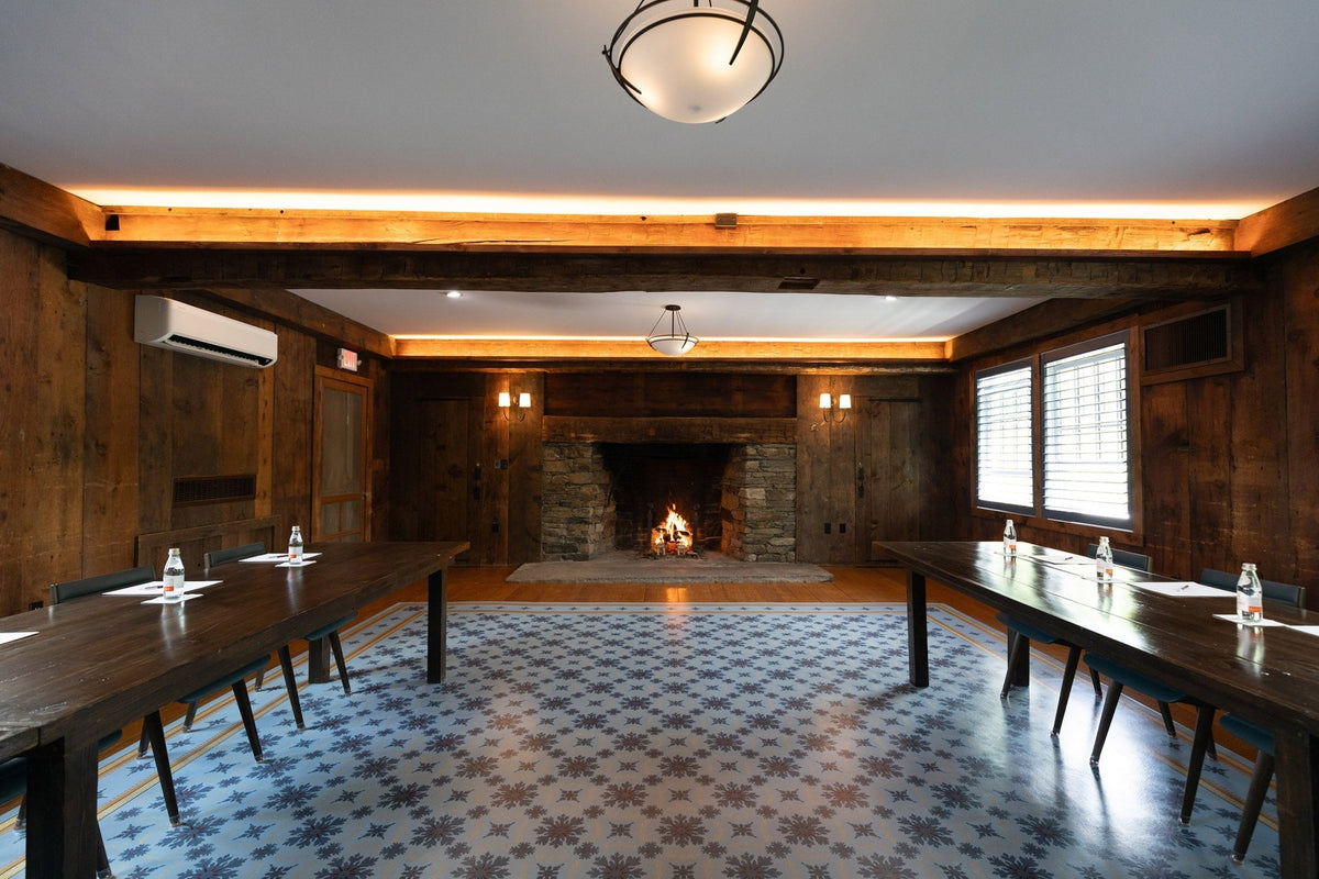 A Floorcloth for the Grafton Inn – Ariel Grace Design